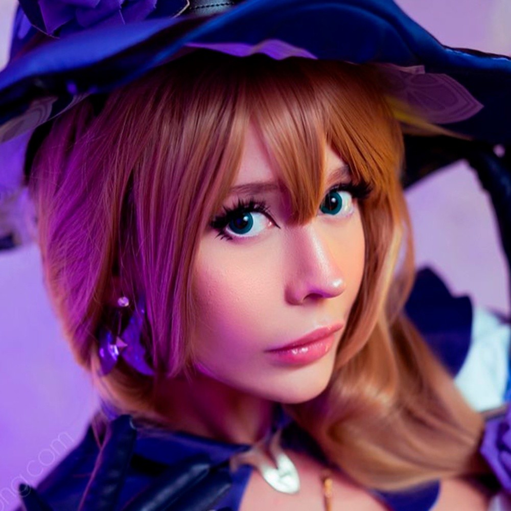 Alice Bong revela su hermoso cosplay de Lisa Minci de Genshin Impact ...